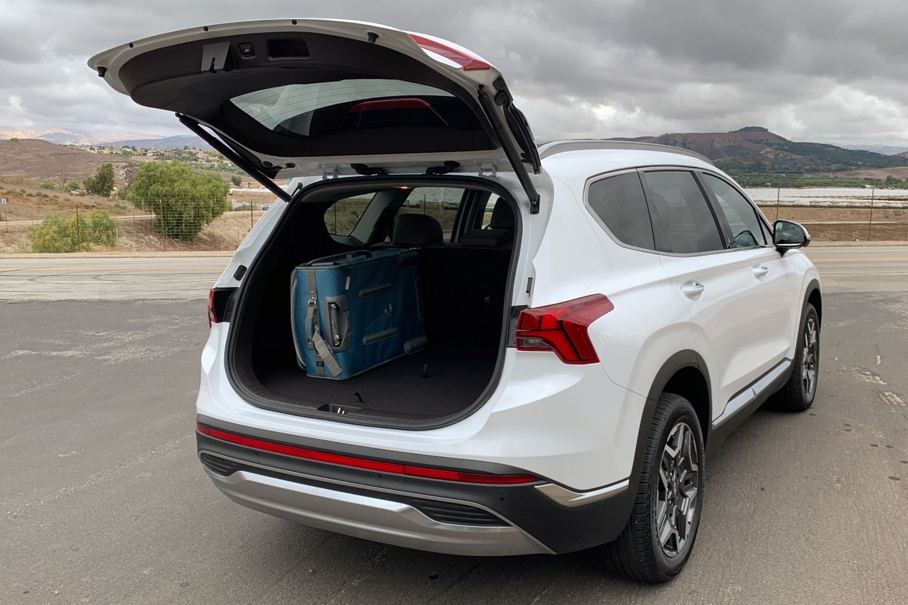 2022 Hyundai Santa Fe Review: Made for the Modern Family | Capital One ...
