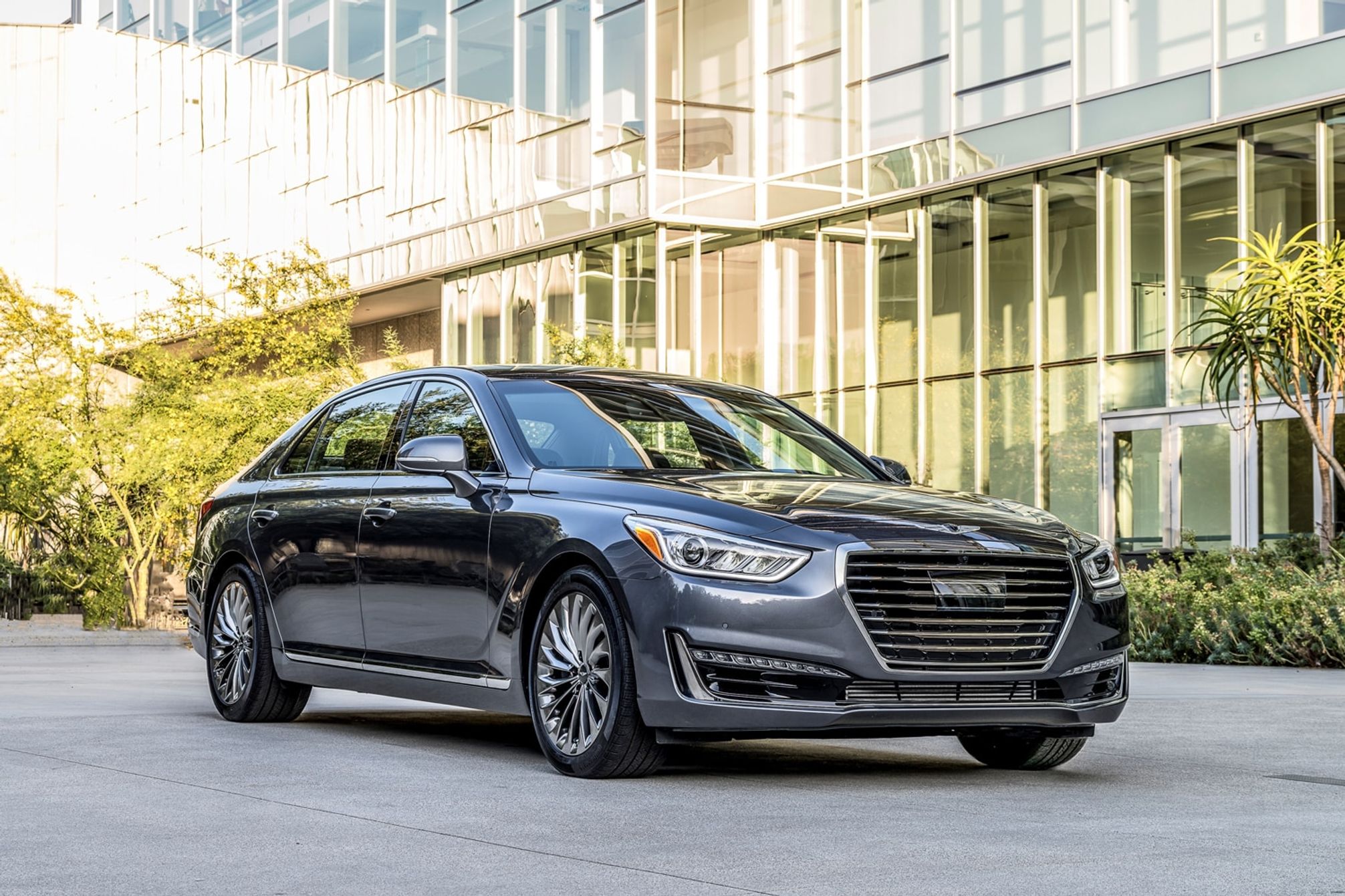 7 Cars With a Blind Spot Camera | Capital One Auto Navigator