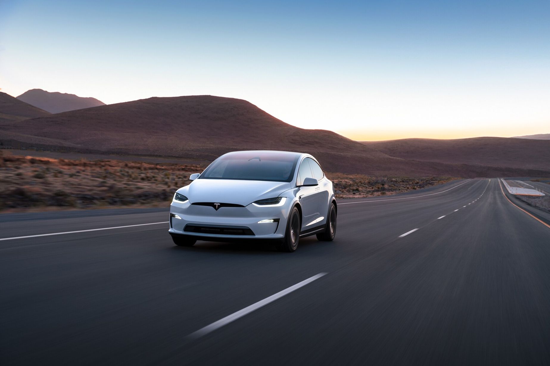 5 Three-Row Vehicles With the Best Fuel Economy | Capital One Auto ...