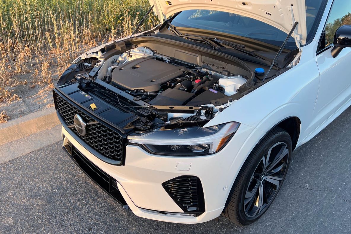 2022 Volvo XC60 Review and Test Drive | Capital One Auto Navigator