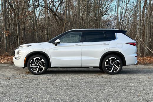 2023 Mitsubishi Outlander PHEV Review and Test Drive | Capital One Auto ...