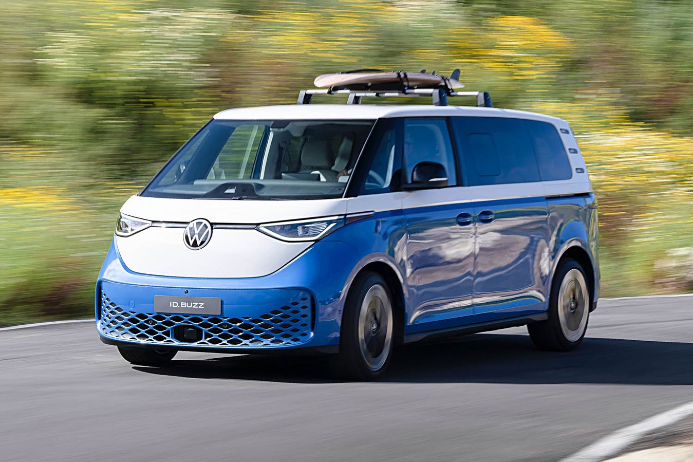 2025 Volkswagen ID. Buzz Reveal: What's New, Photos, Specs, and More ...