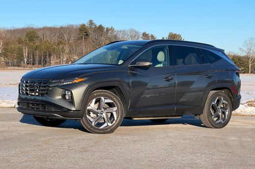 2023 Hyundai Tucson Plug-in Hybrid Review and Test Drive | Capital One ...