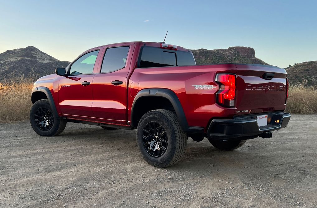 2023 Chevrolet Colorado Review and Test Drive | Capital One Auto Navigator