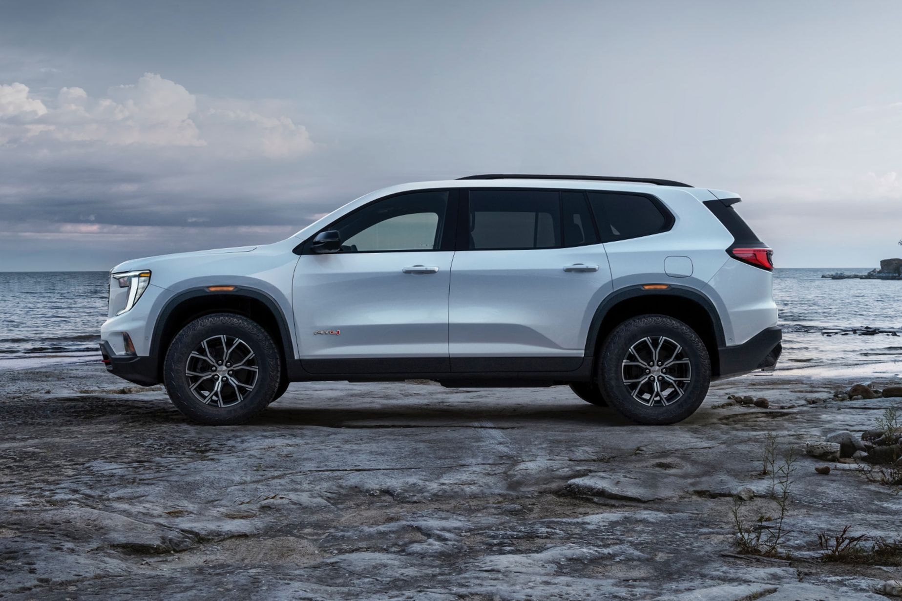 2024 GMC Acadia Gallery | Capital One Auto Navigator