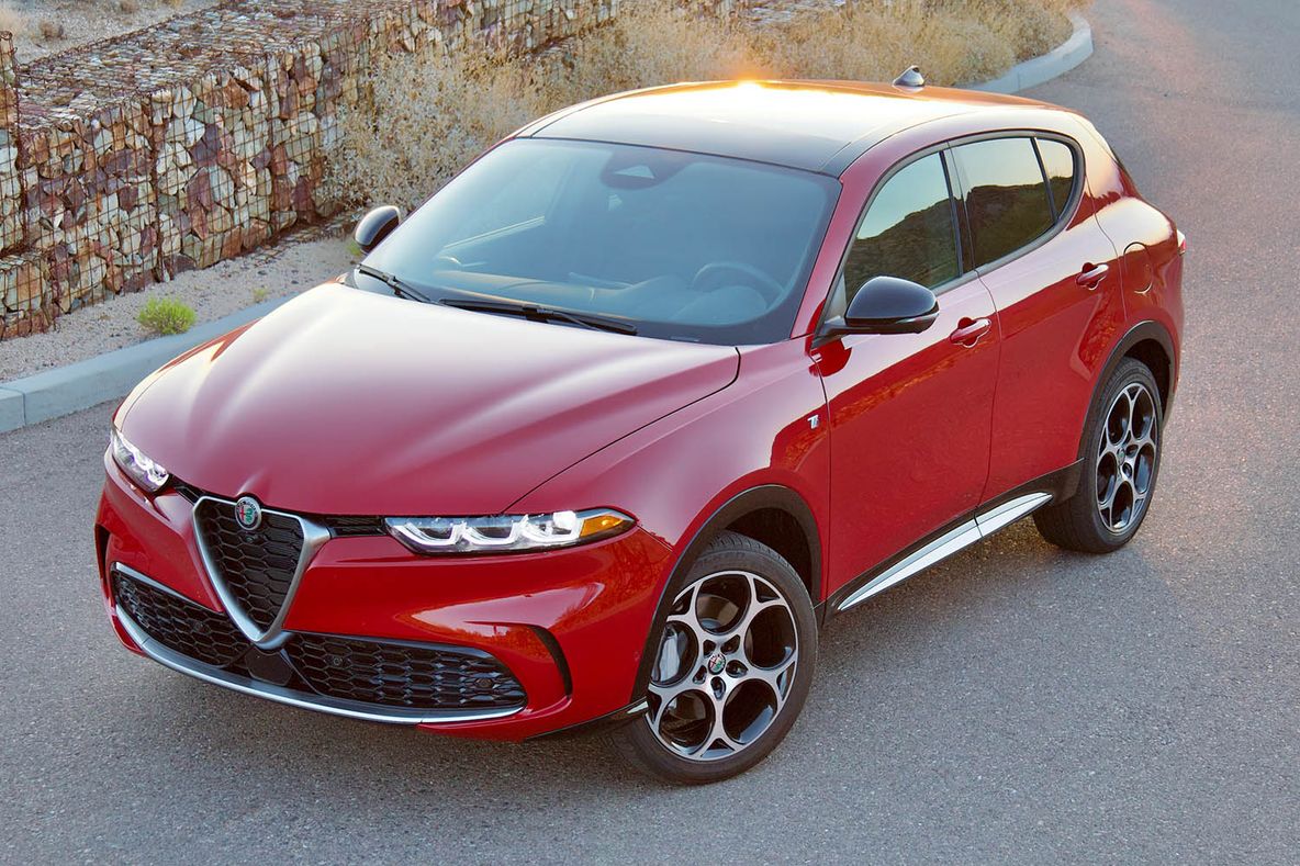 2024 Alfa Romeo Tonale Review and Test Drive | Capital One Auto Navigator
