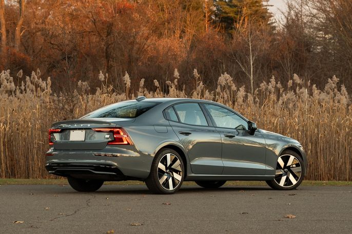 2024 Volvo S60 Recharge Review and Test Drive | Capital One Auto Navigator