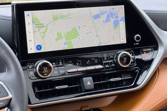 2024 Toyota Highlander Review and Test Drive | Capital One Auto Navigator