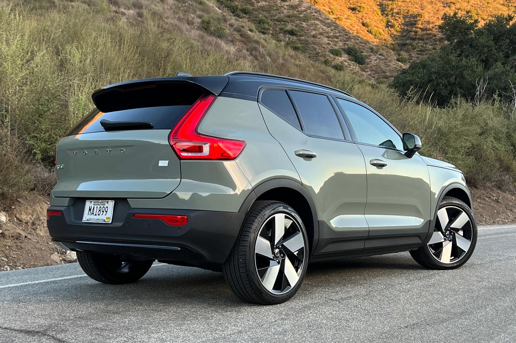 2023 Volvo XC40 Recharge Review and Test Drive | Capital One Auto Navigator