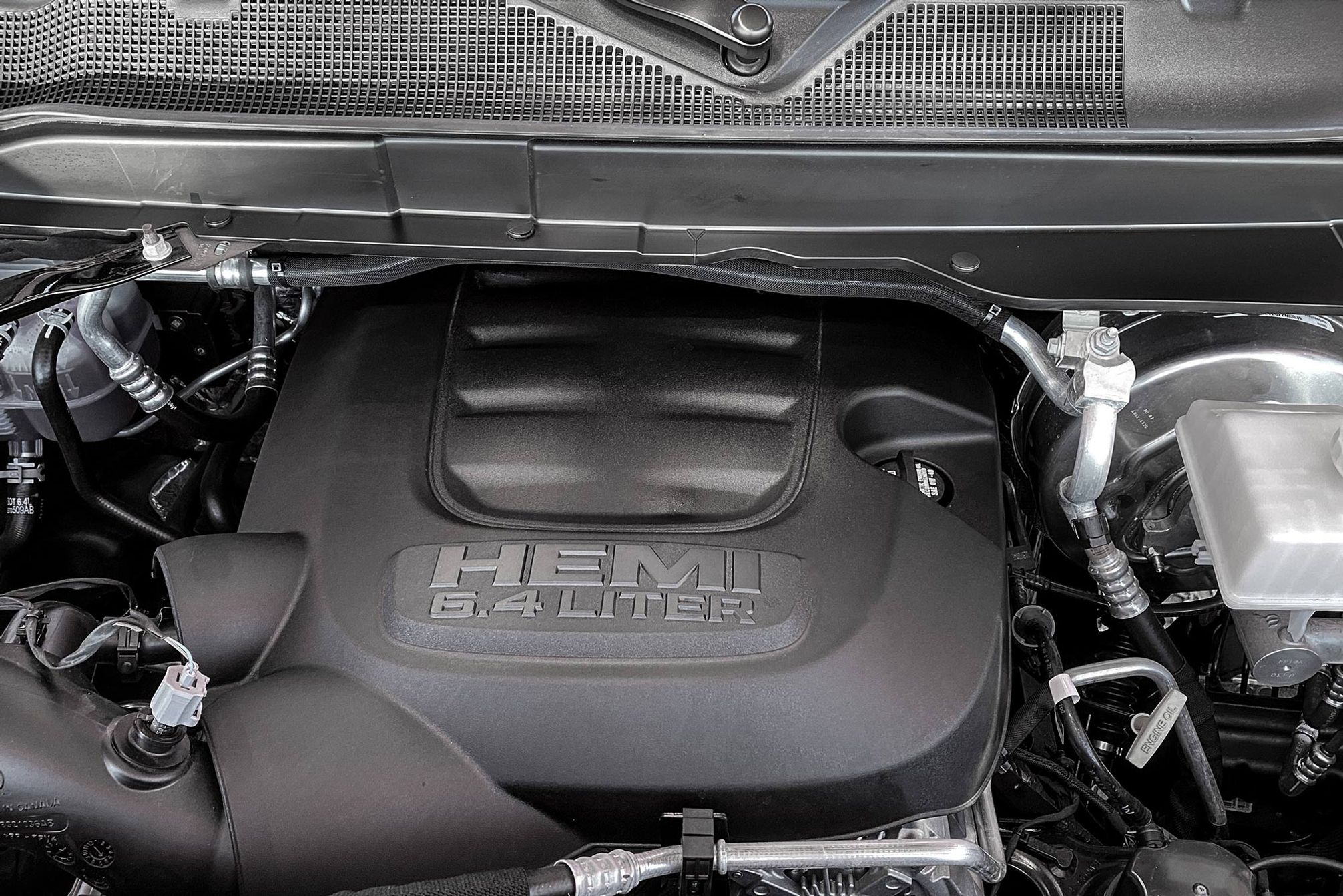 How Many Quarts Does A 57 Hemi Take