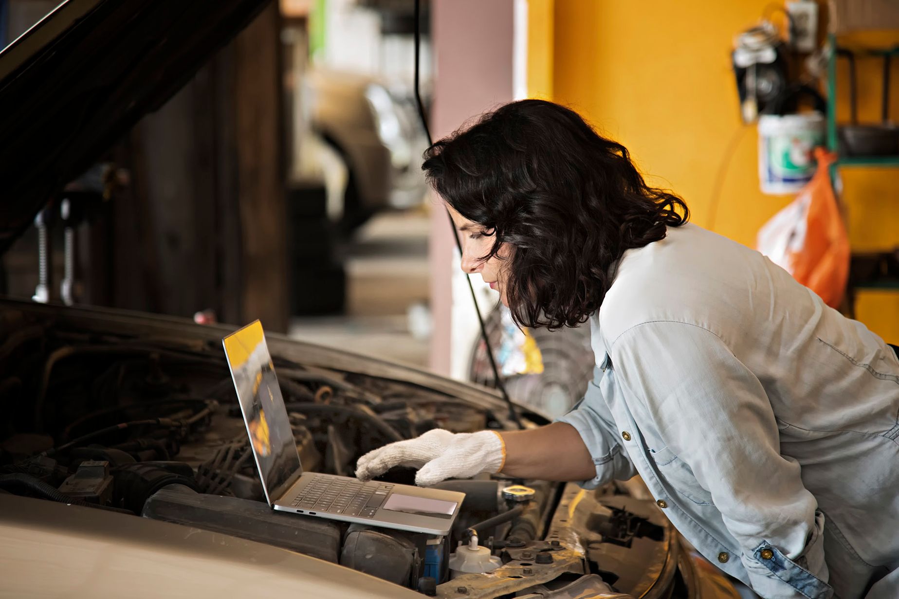 How YouTube Has Changed DIY Car Repair | Capital One Auto Navigator