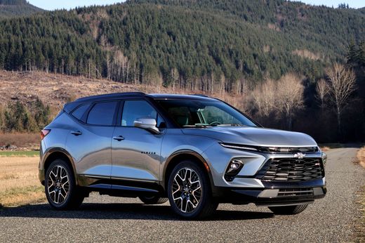 2024 Chevrolet Blazer Review and Test Drive | Capital One Auto Navigator