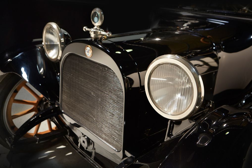 Why Taillights Are Red and Other Vehicle Light Color Choices Explained ...