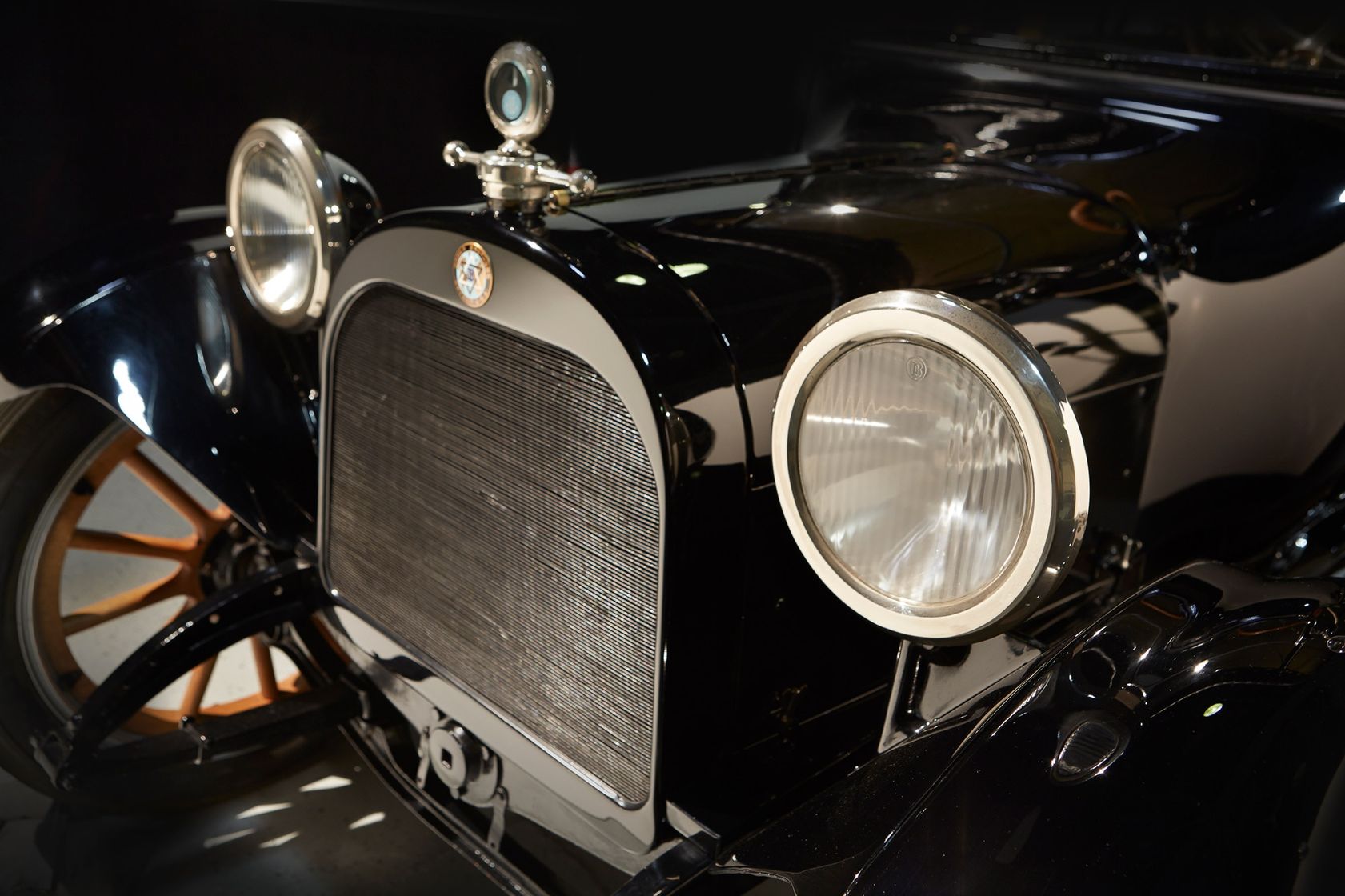Why Taillights Are Red and Other Vehicle Light Color Choices Explained ...