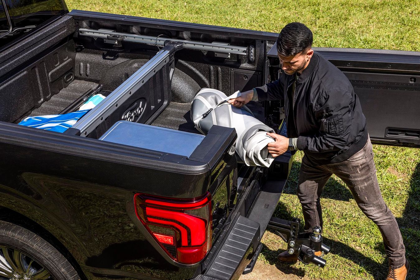 What to Know About the Ford F-150's Pro Access Tailgate | Capital One ...