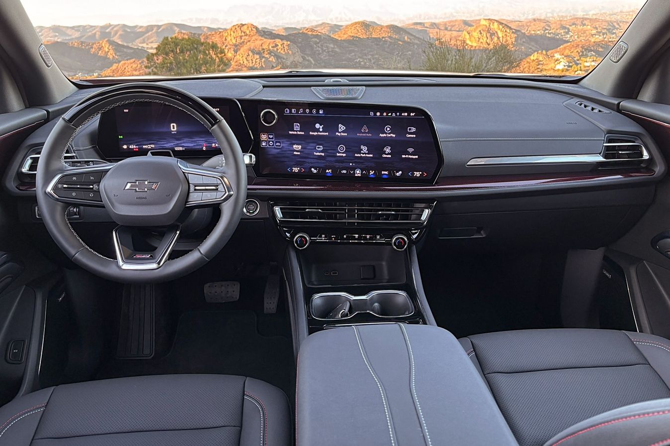 2025 Chevrolet Traverse Review and Test Drive | Capital One Auto Navigator