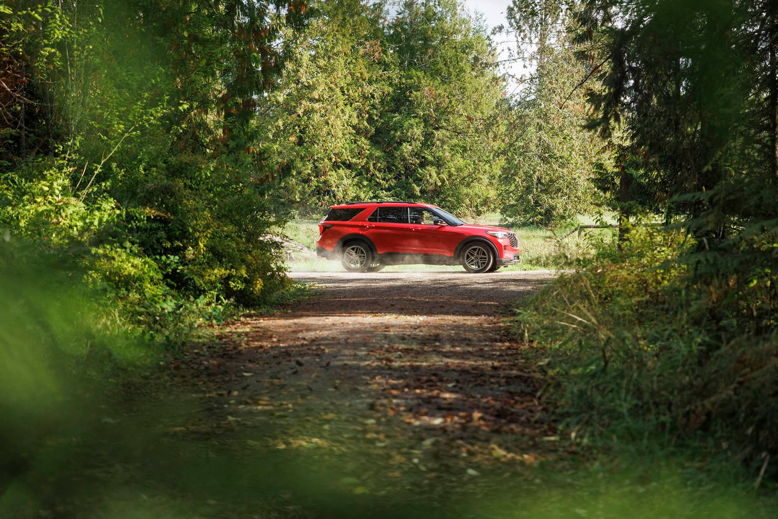 Ford Explorer ST-Line vs. ST | Capital One Auto Navigator