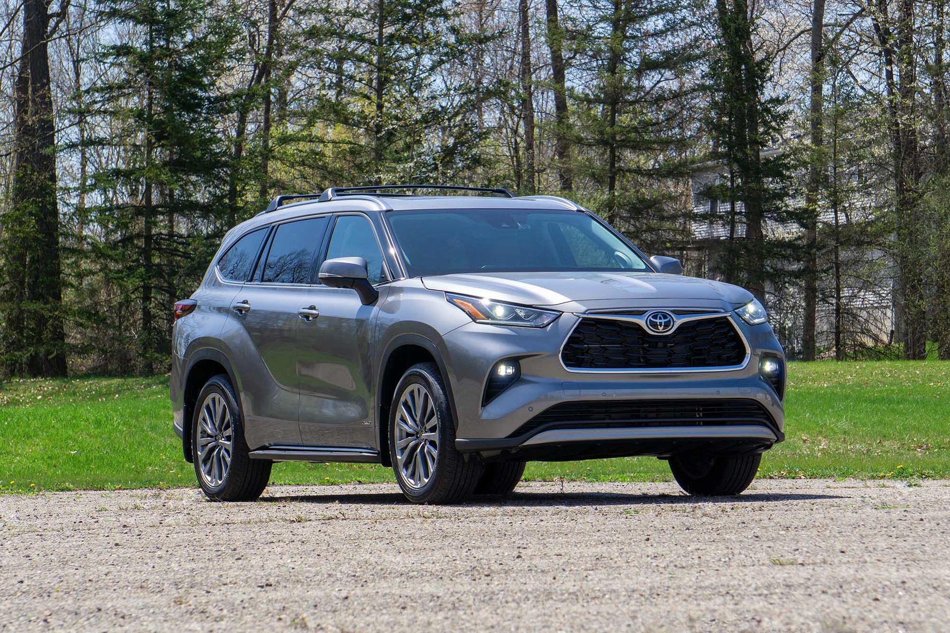 Toyota Highlander Hybrid Review: Power, Comfort, and Efficiency Combine ...