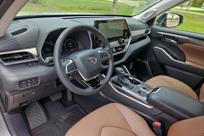 2025 Toyota Highlander Reviews, Price, MPG and More | Capital One Auto ...