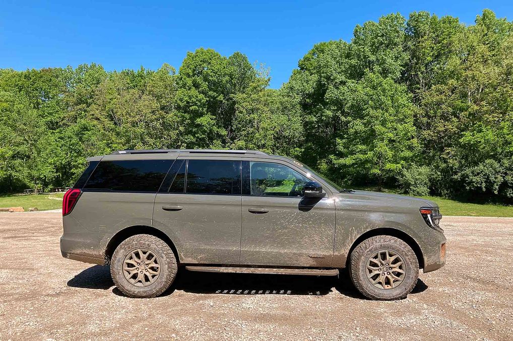 2025 Ford Expedition Tremor First Drive | Capital One Auto Navigator