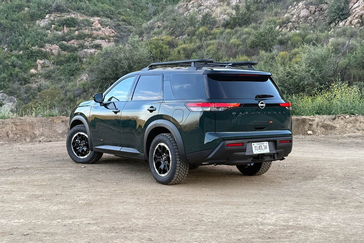 2025 Nissan Pathfinder Review | Capital One Auto Navigator