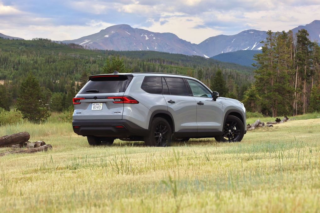 2025 Toyota Grand Highlander Review | Capital One Auto Navigator