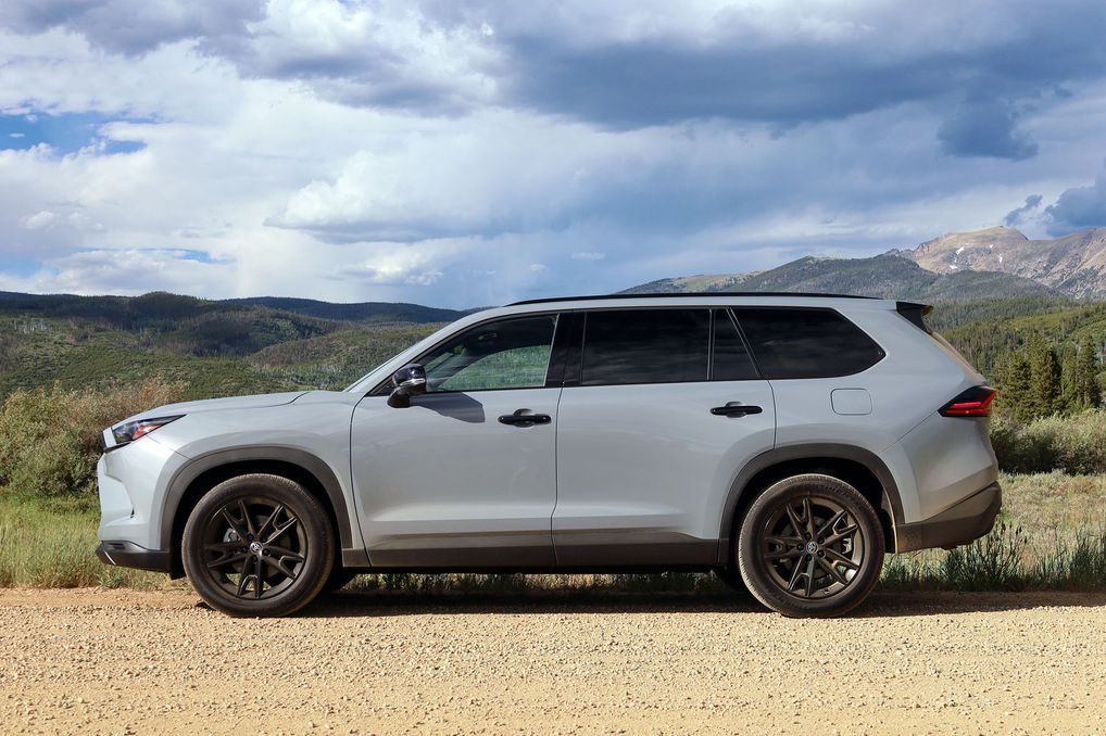 2025 Toyota Grand Highlander Review | Capital One Auto Navigator