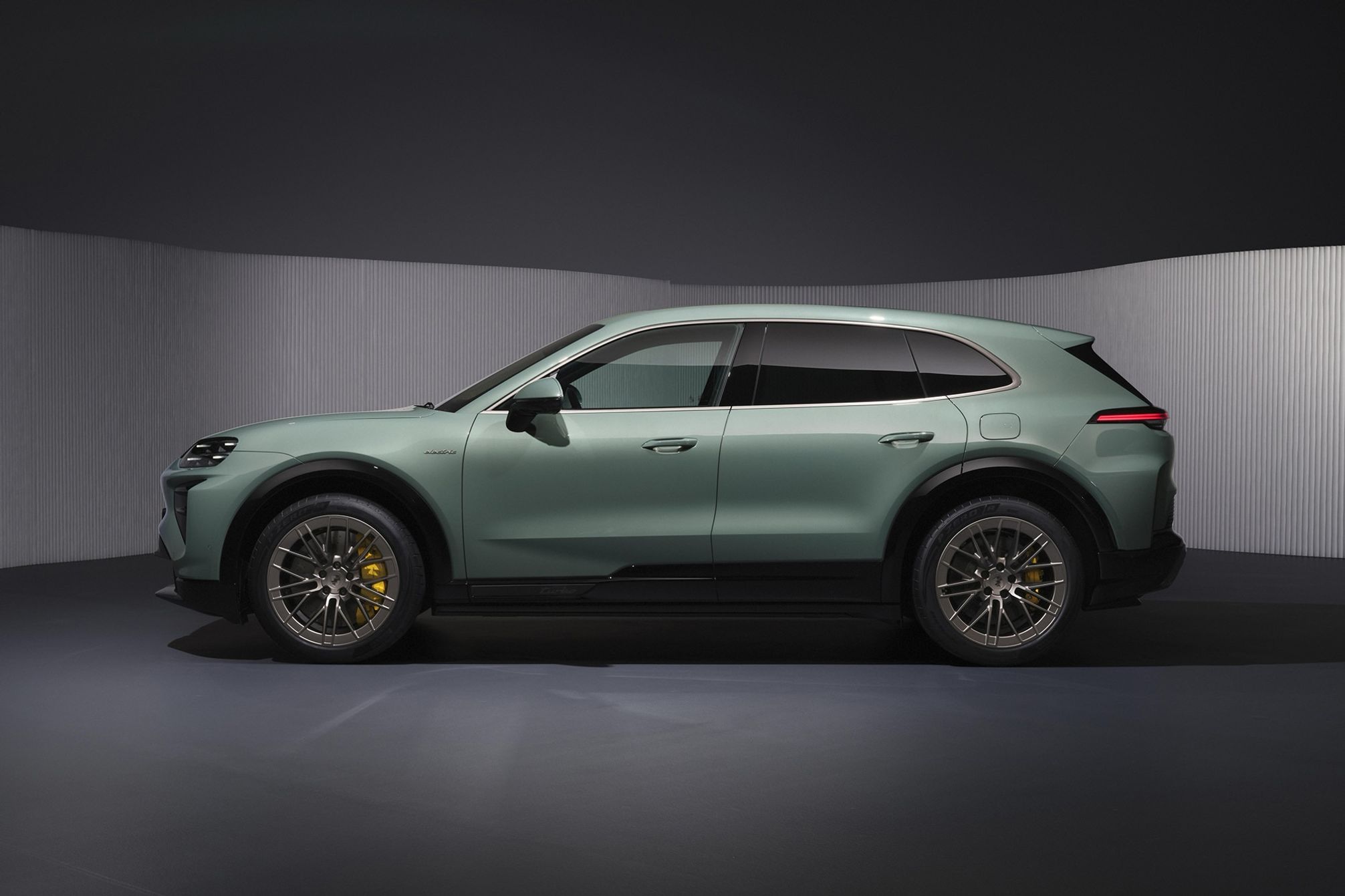 2026 Porsche Cayenne Electric Photos, Specs, and Tech | Capital One ...