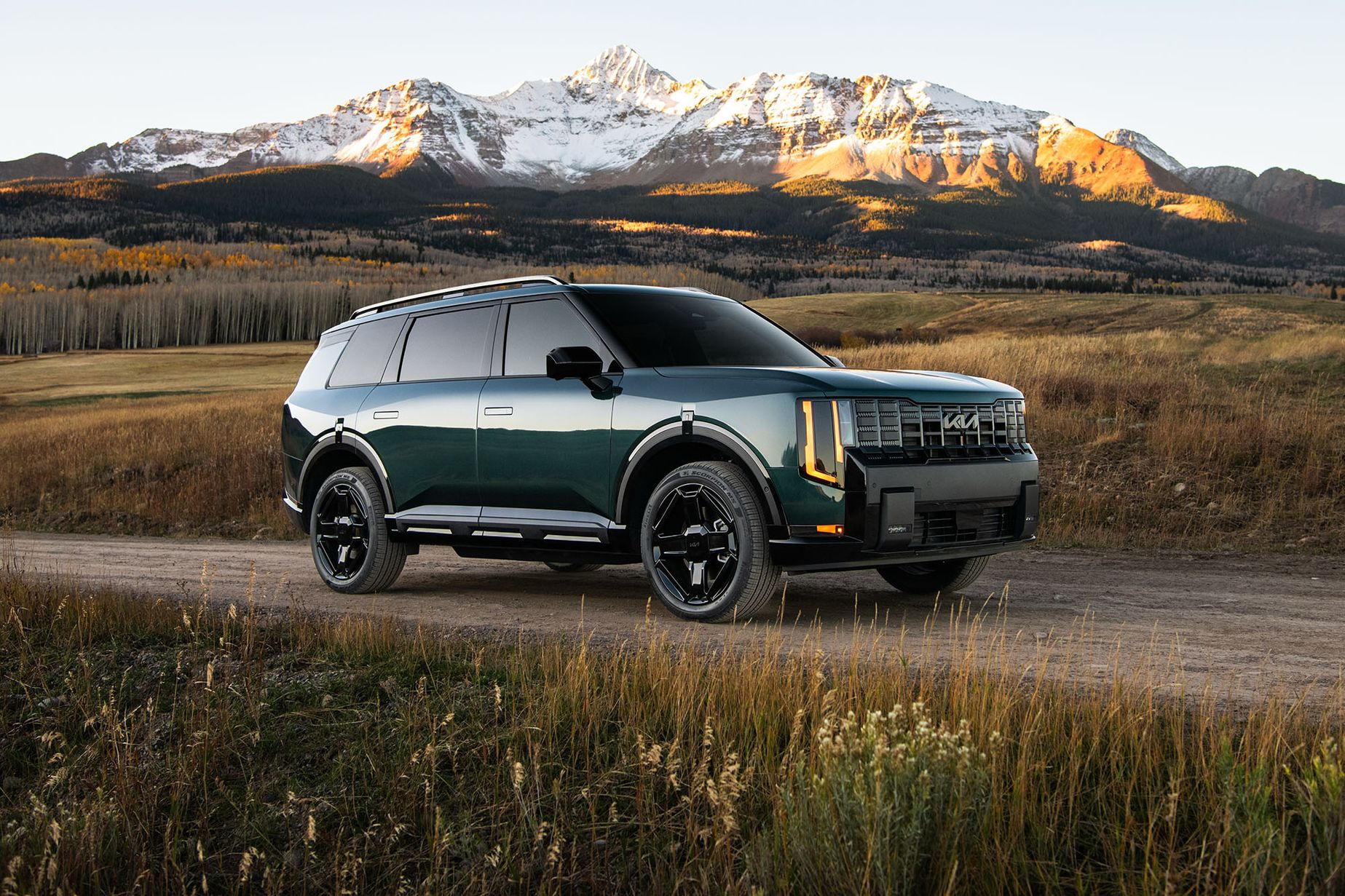 2027 Kia Telluride Photos, Specs, and Tech | Capital One Auto Navigator