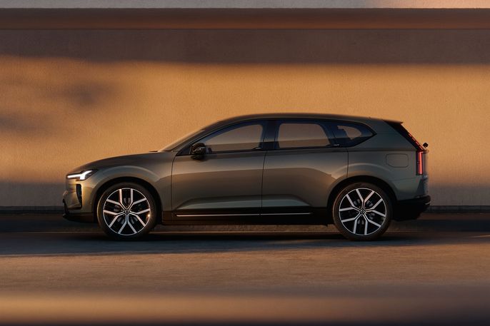 2027 Volvo EX60 Photos, Specs, Price, and Range | Capital One Auto ...
