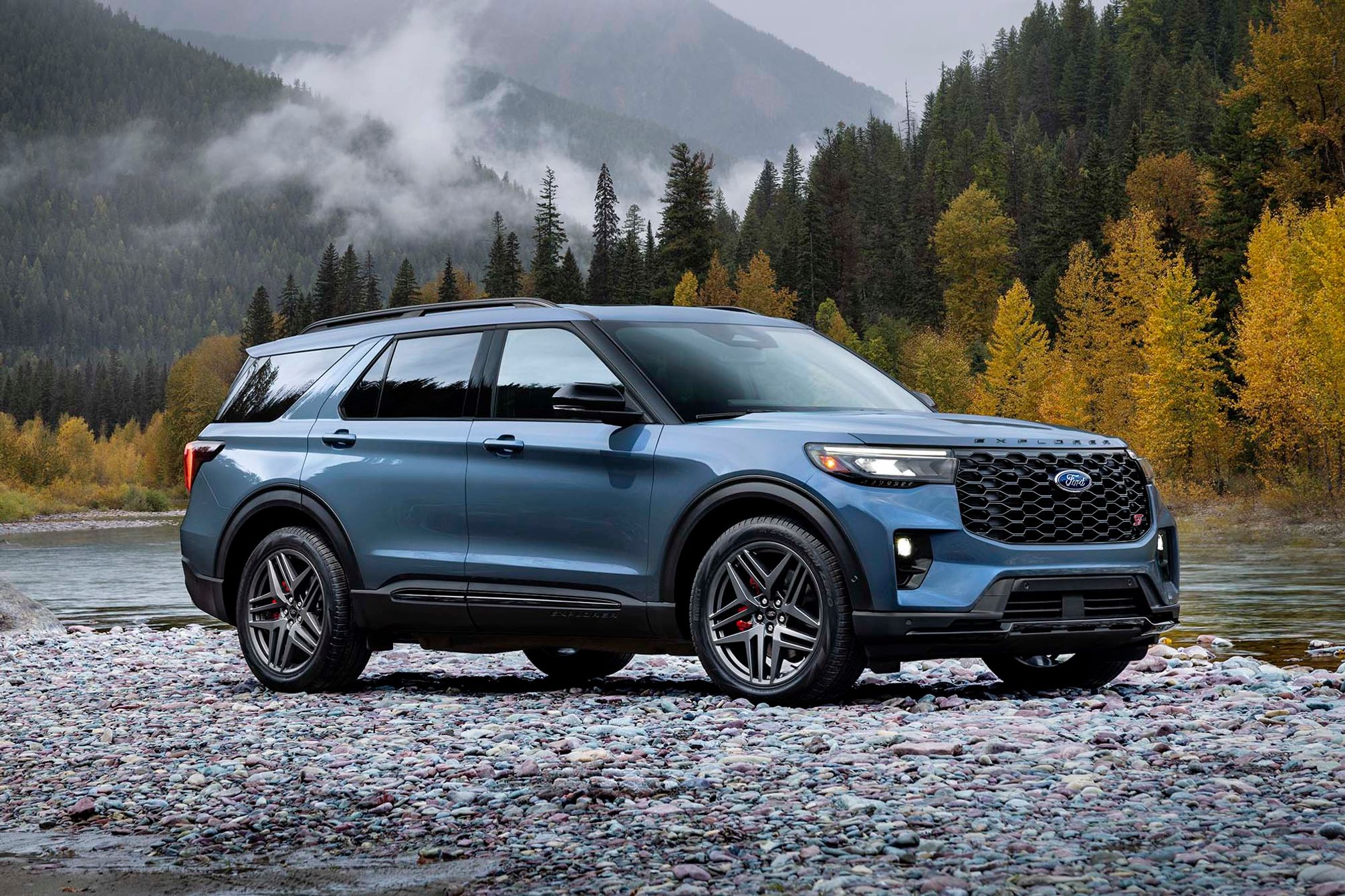 Compared: 2026 Ford Explorer vs. 2026 Toyota Highlander | Capital One ...