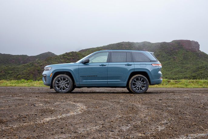 2026 Jeep Grand Cherokee Review | Capital One Auto Navigator