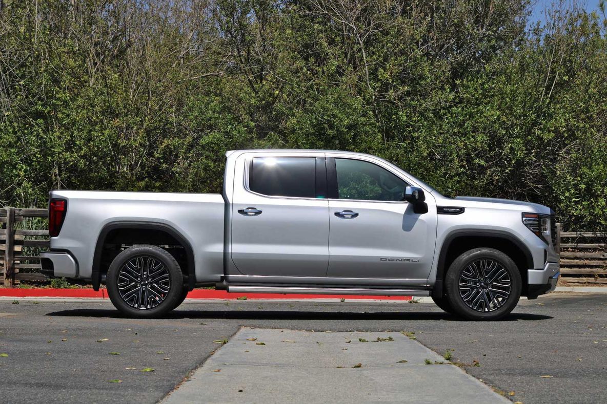 2022 GMC Sierra 1500: When Change is a Good Thing | Capital One Auto ...