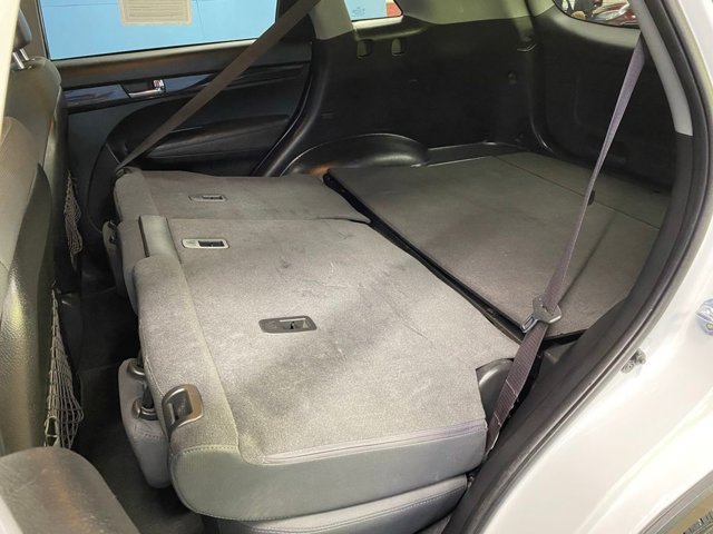 Used 2012 Kia Sorento LX For Sale in Lebanon, IN | Capital One Auto ...