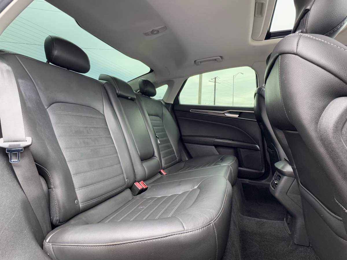 Used 2014 Ford Fusion SE For Sale in Chicago, IL | Capital One Auto ...