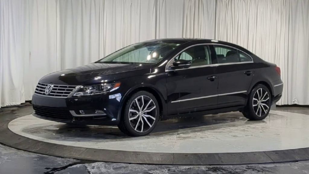 Used 2015 Volkswagen CC Executive For Sale in Troy, MI | Capital One ...