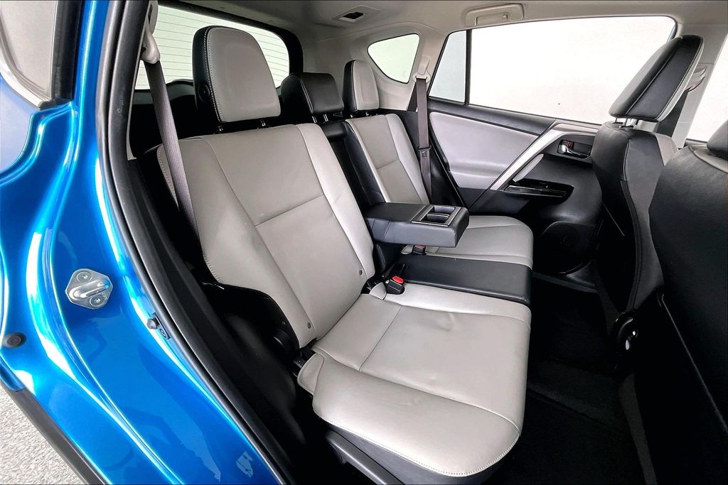 Used 2017 Toyota RAV4 Limited For Sale in Grapevine, TX | Capital One ...