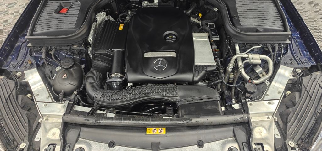 Used 2018 Mercedes-Benz GLC 300 For Sale in Elkhart, IN | Capital One ...