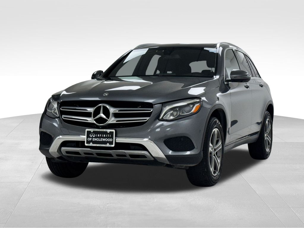 Used 2018 Mercedes-Benz GLC 300 For Sale in Englewood, NJ | Capital One ...