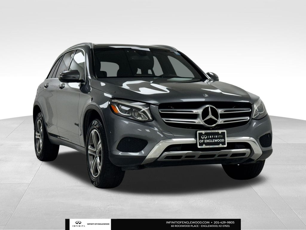 Used 2018 Mercedes-Benz GLC 300 For Sale in Englewood, NJ | Capital One ...