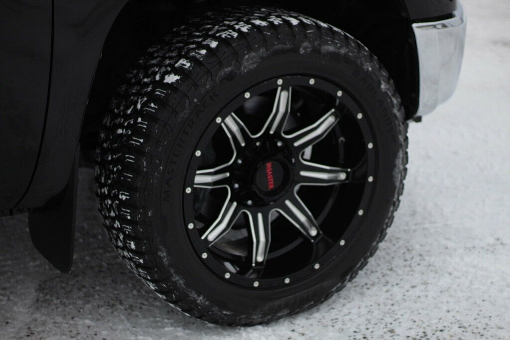 Used 2018 Toyota Tundra SR5 For Sale in Maplewood, MN | Capital One ...