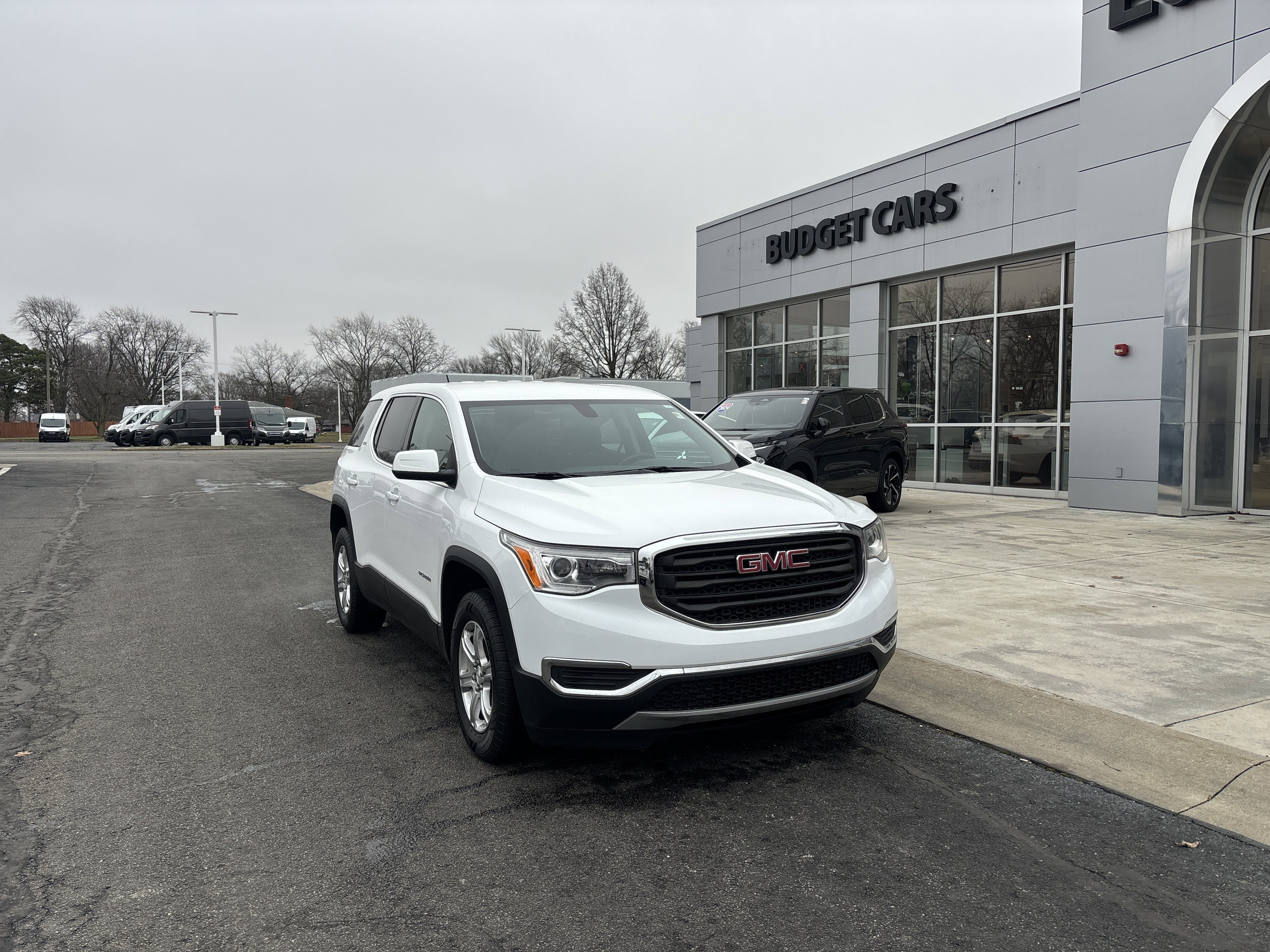 Used 2019 GMC Acadia SLE For Sale in Anderson, IN | Capital One Auto ...