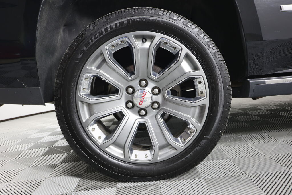 Used 2019 GMC Yukon Denali For Sale in Frankfort, IL | Capital One Auto ...