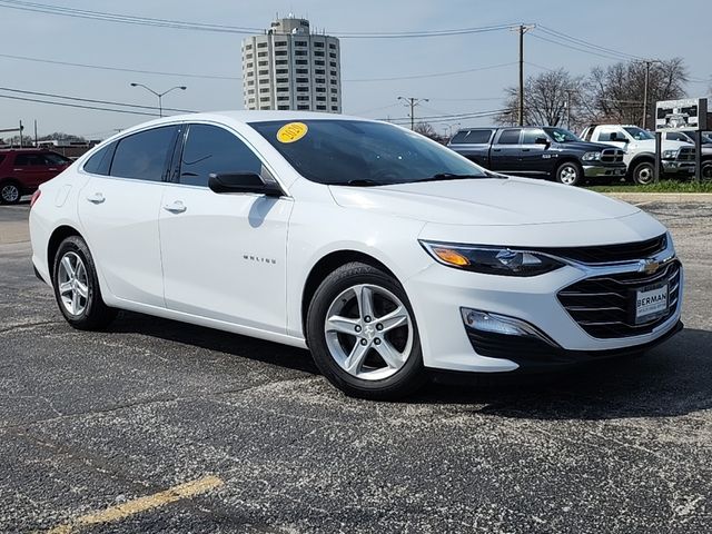 Used 2020 Chevrolet Malibu LS For Sale in Oak Lawn, IL | Capital One ...