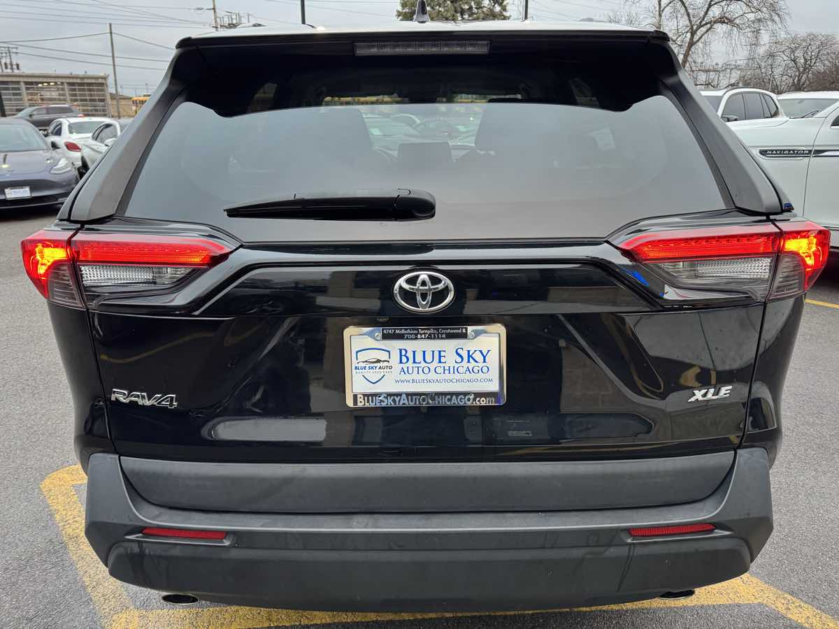 Used 2021 Toyota RAV4 XLE For Sale in Chicago, IL | Capital One Auto ...