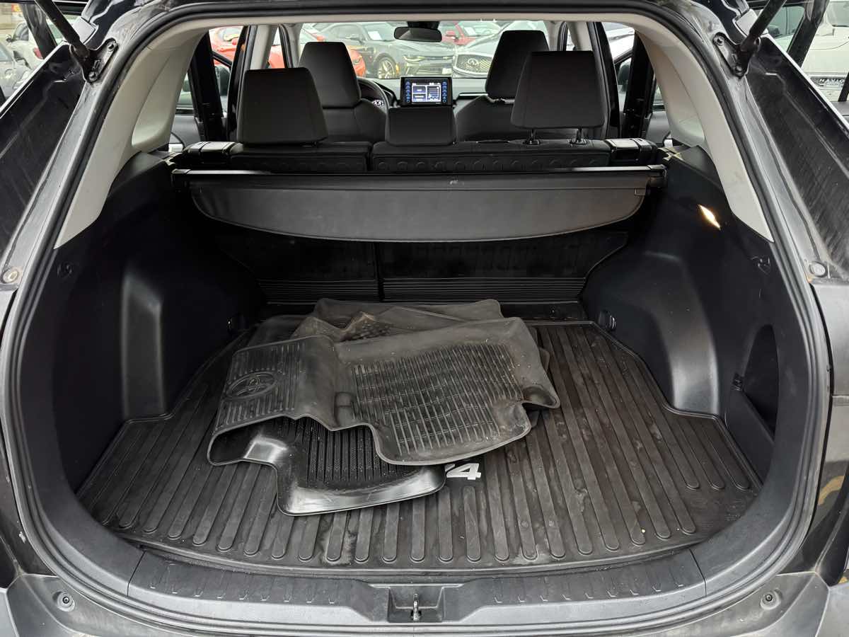 Used 2021 Toyota RAV4 XLE For Sale in Chicago, IL | Capital One Auto ...