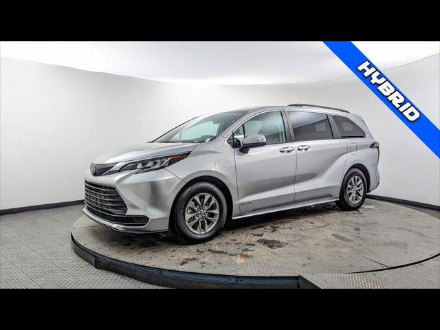Used 2021 Toyota Sienna LE For Sale in Margate, FL | Capital One Auto ...
