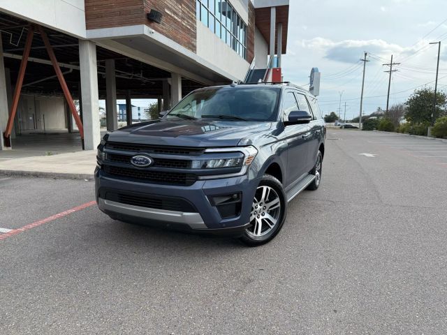 Used 2022 Ford Expedition XLT For Sale in McAllen, TX | Capital One ...
