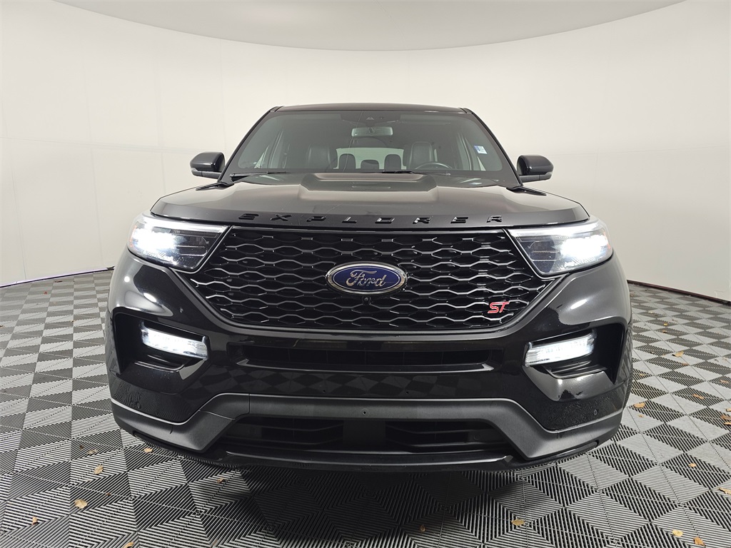 Used 2022 Ford Explorer ST For Sale in Issaquah, WA | Capital One Auto ...