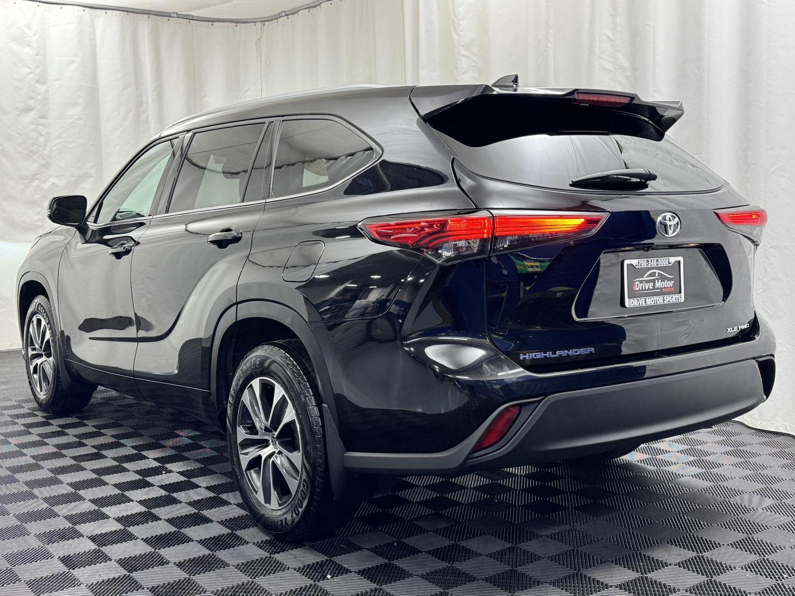 Used 2022 Toyota Highlander XLE For Sale in Berwyn, IL | Capital One ...